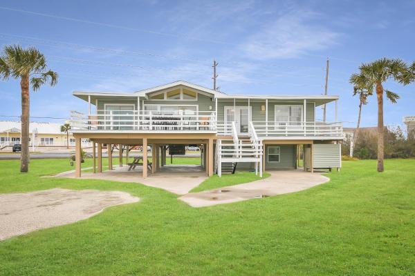 Jamaica Beach Home With Wraparound Beach-view Deck - Jamaica Beach, TX