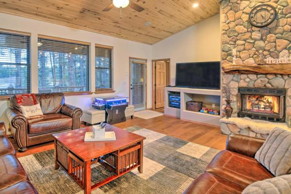 3 Mi To Golf Course Show Low Escape With Fire Pit - Show Low, AZ