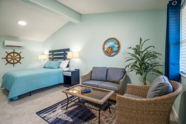 Salt Air Inn & Suites - Jacksonville Beach, FL