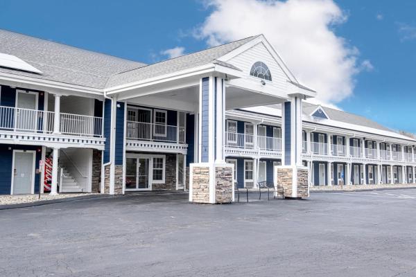 Hilltop Inn & Suites, Near Foxwoods Casino - Westerly, RI