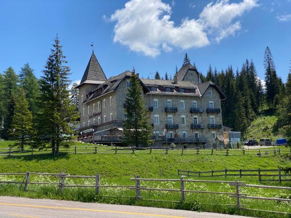 Hotel Castel Latemar - Predazzo