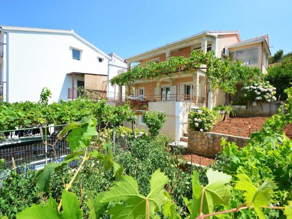 Apartment Snježana By Interhome - Arbanija