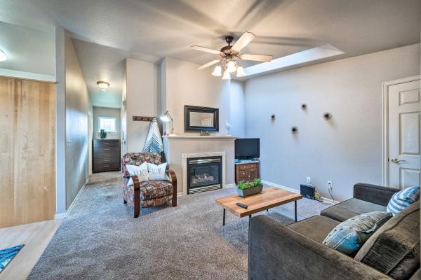 Apartment W/ Patio & Grill Access ~ 1/2 Mi To Bay! - Anacortes, WA