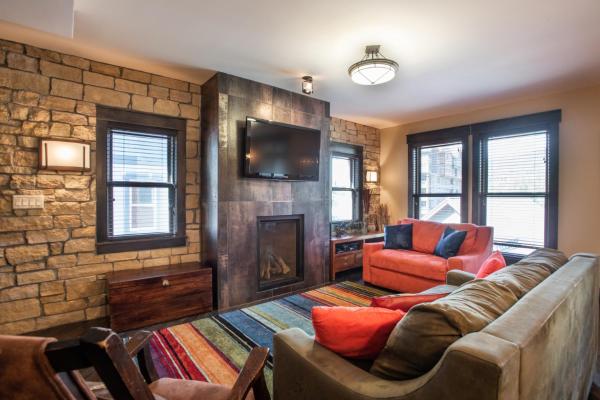 Spacious Village View Townhouse With Fireplace At Parry Peak Lofts Townhouse - Winter Park, CO