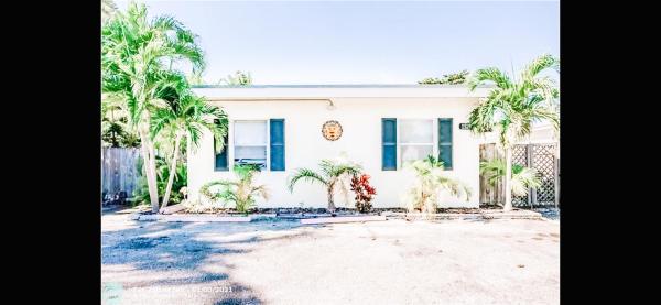 Lovely Bohemian Apartment - Coral Springs, FL