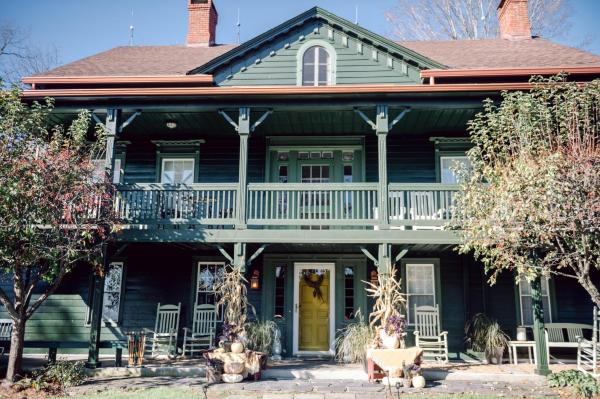Fox & Bear Lodge - Hudson Valley, NY
