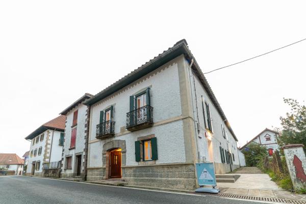Lorentx Aterpea - Pyrenees