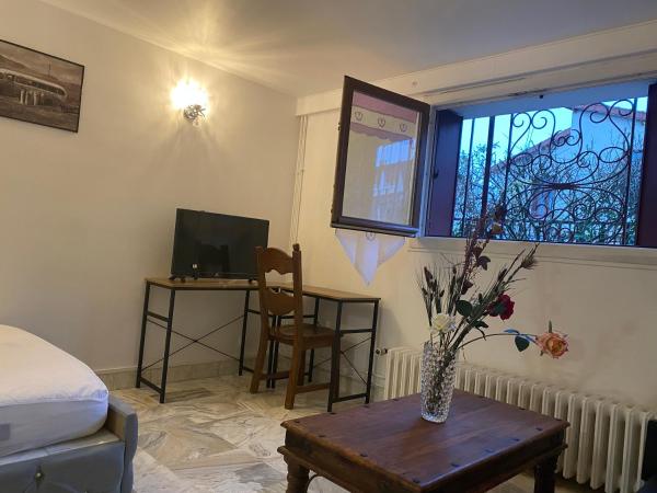 Nice Studio Livry - Livry-Gargan