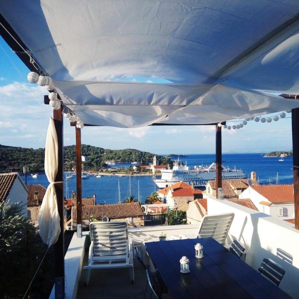 Casa Poquita Vis (Vis Town Center, Seaview Terrace) - Vis