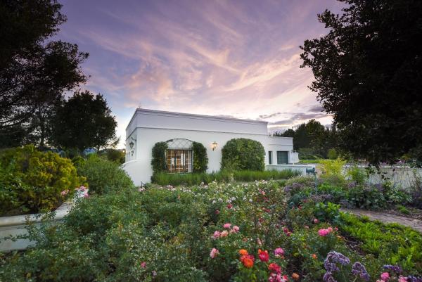 Greenhill Farm Cape Dutch Cottage Plettenberg Bay - 1 Bedroom Private Cottage - Keurboomstrand