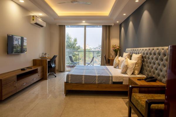 Rosastays Gurugram Golf Course - Delhi