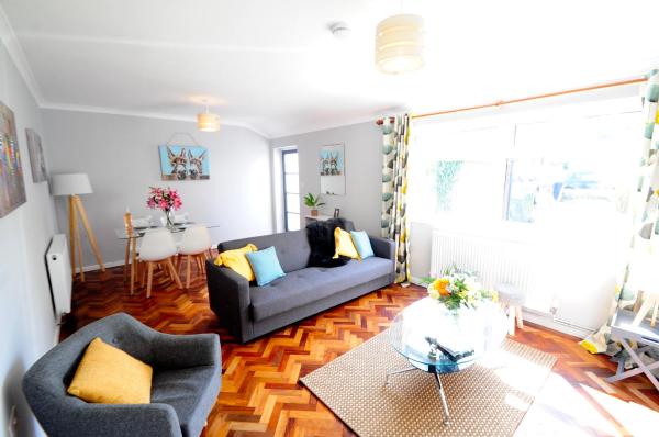 Newly Refurbished Next To University Hospital Coventry - Coventry