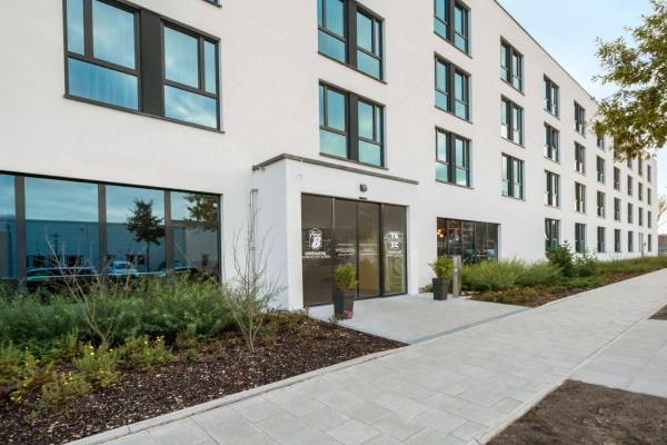 Super 8 By Wyndham Munich City North - Feldkirchen