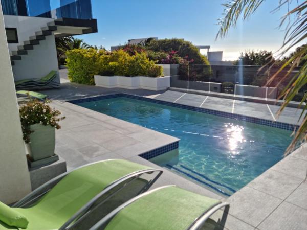 Camps Bay Cosy Accommodation - Camps Bay