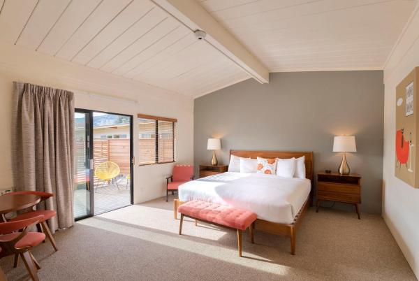 Contenta Inn - Big Sur, CA