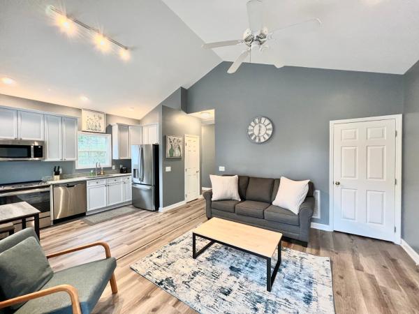 Charming, Beautiful, Treetop Loft, Prime Location - Carolina del Norte