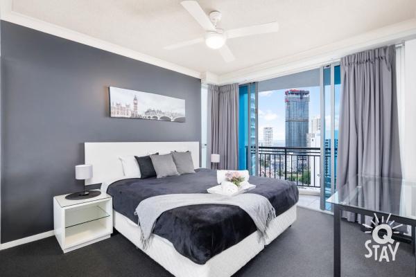 Meriton Suites Surfers Paradise - Gold Coast