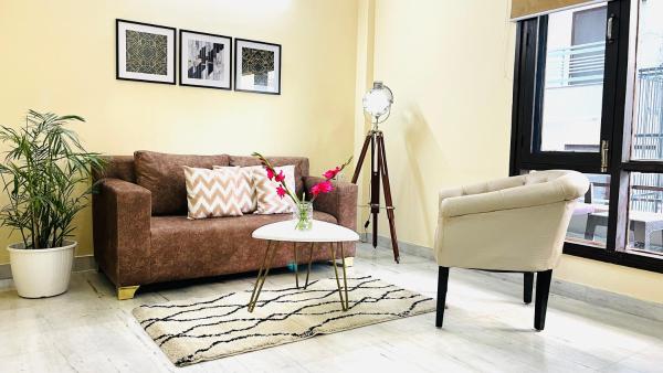 Bluo 1bhk - Dlf Golf Course Road , Balcony, Lift - Gurugram