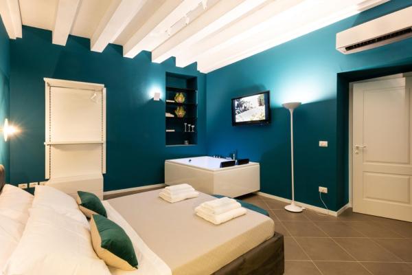 Carlo Suite Apartments Con Vasca Idromassaggio - Palermo, Italy