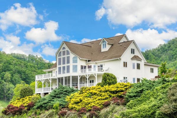 King Lodge - Maggie Valley, NC