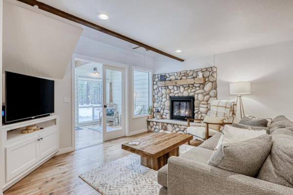 Forest Hideaway - サンリヴァー, OR