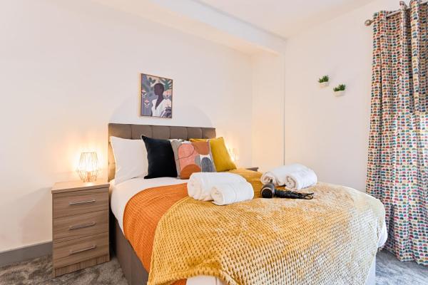 Spacious City Centre Home Sleeps 8 - Swansea