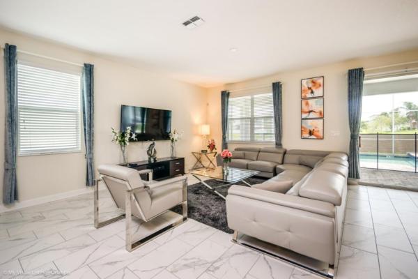 Ultimate Family Getaway Sleeps 26 Heated Pool & Entertainment - Florida