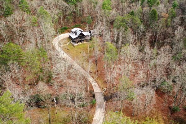 This Chalet Is Luxury And Mountain Charm All Wrapped Up In One - Blue Ridge, GA