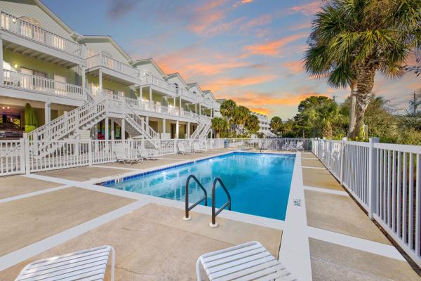 Beach Blessings Luxe 30a Townhome 2br 3bath, Walk To Beach, Pool, Hot Tub - Allen Lake, Santa Rosa Beach