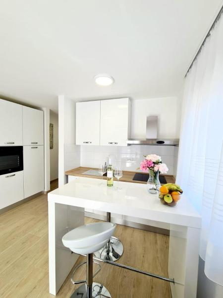Apartment Ane 3 - Murter