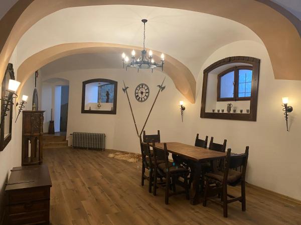 Superb Medieval Apartment - Kutná Hora