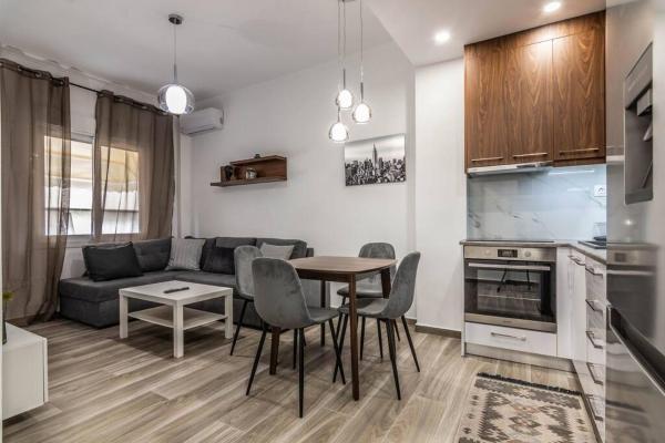 Warm And Cozy - Atenas