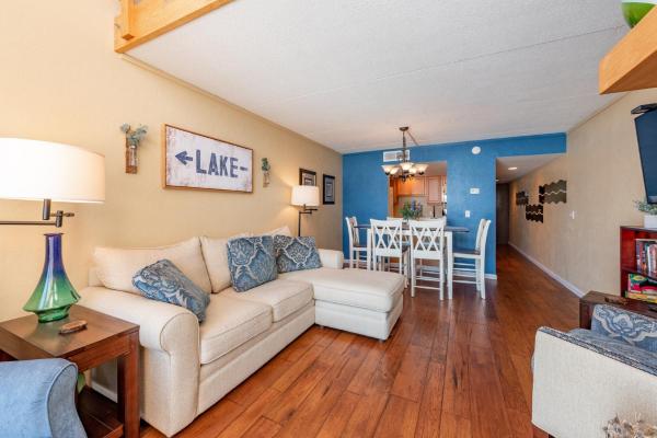 505f - Lakefront 3 Level Condo With 3 Bedrooms, 2 Baths - Blue Ridge Mountains