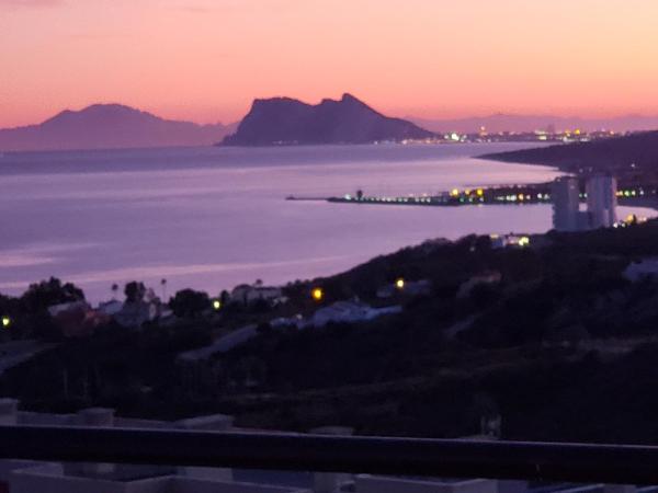 Manilva Townhouse With Spectacular Views Of Gibraltar - Sotogrande