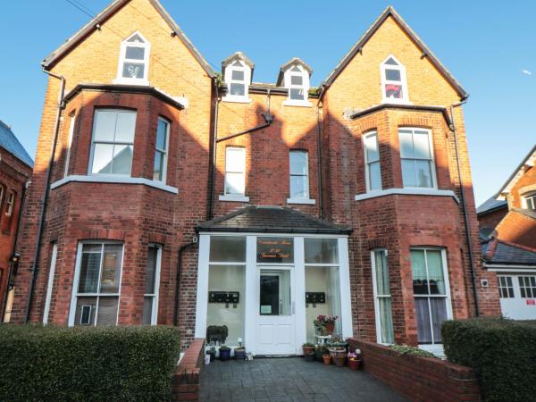 Carisbrooke House, Apartment 6 - Scarborough