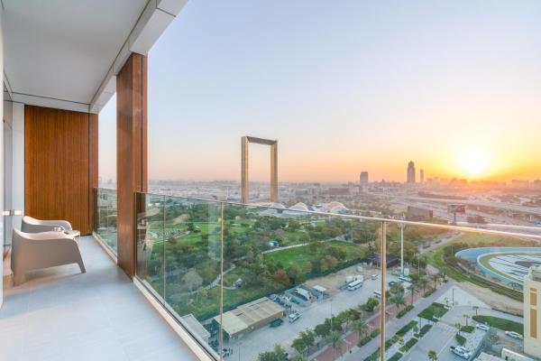 Ultimate Stay - 3 Beds - Scenic Panoramic Views - Right At Metro Station - 5-10min To Sea, Burj Khalifa, Old Town, Downtown - 15min From Airport - Dubai