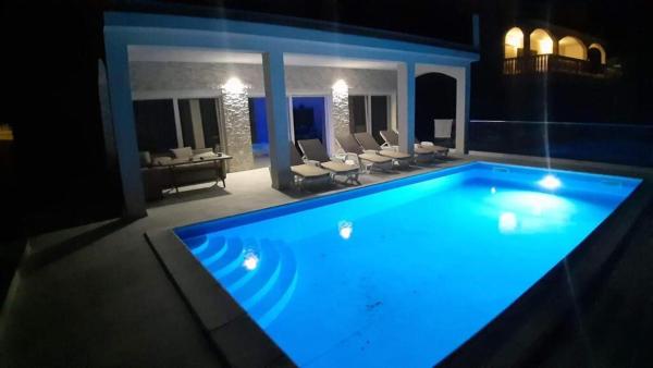 Pool-villa „4 Seasons“ Seaview - Klenovica