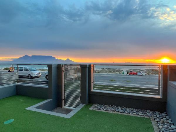 Seacrest Luxury Beachfront Apartment - Blouberg Beach - パークランズ