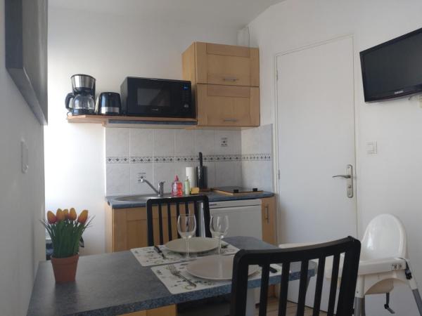 Quartier Calme Sur Le Port De Plaisance Et Le Gr34 - Bretagne