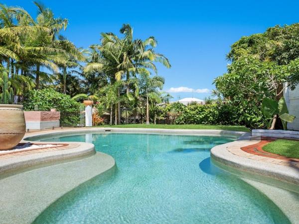 Le Dog Beach Club - Chic Home With Pool - Byron Bay