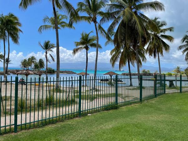 Cauris Lodge Du Marisol Vue Mer Accès Direct Plage Avec Citerne D Eau - Guadeloupe