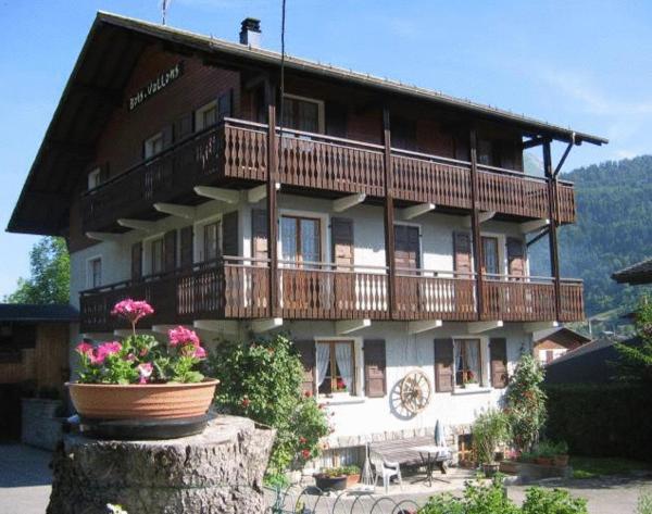 Chalet Bois Vallons Chambres D'hôtes - Châtel