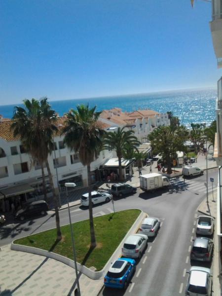 Nerja Gaviota Holidays Piscina Y Playa - Nerja