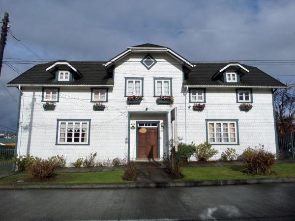 Hostal Y Cabañas Villa Germana - Puerto Varas