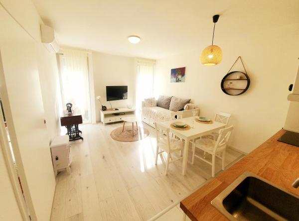 Koko&friends, Charming Place In Quiet Neighborhood - Split