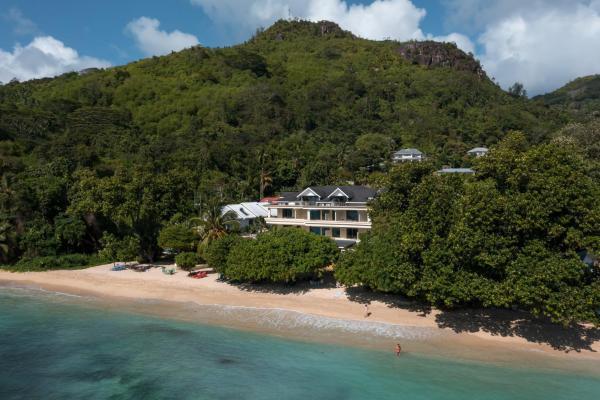 Junior Suite With Mountain View - Crown Beach - Mahé
