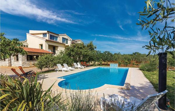 Two-bedroom Apartment 0 In Vodnjan - Croatie