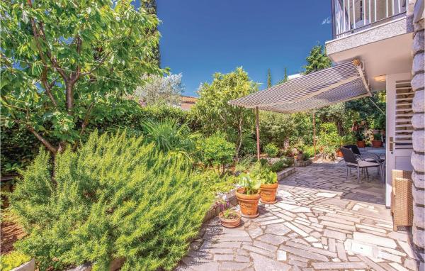 Nice Apartment In Selce With Kitchen - Selce, Horvátország