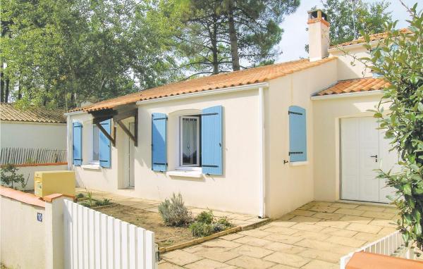 Three-bedroom Holiday Home In La Tranche Sur Mer - Île de Ré