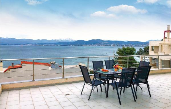 Stunning Home In Chalkida With 3 Bedrooms And Wifi - Халкида